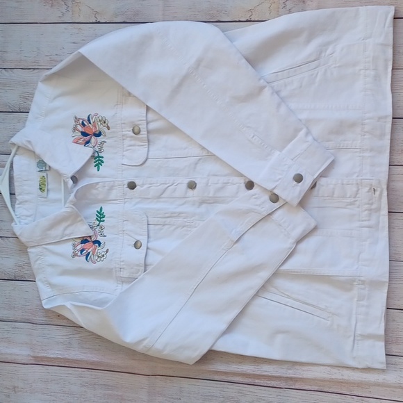 Collections Etc | Jackets & Coats | Collections Etc Embroidered White ...